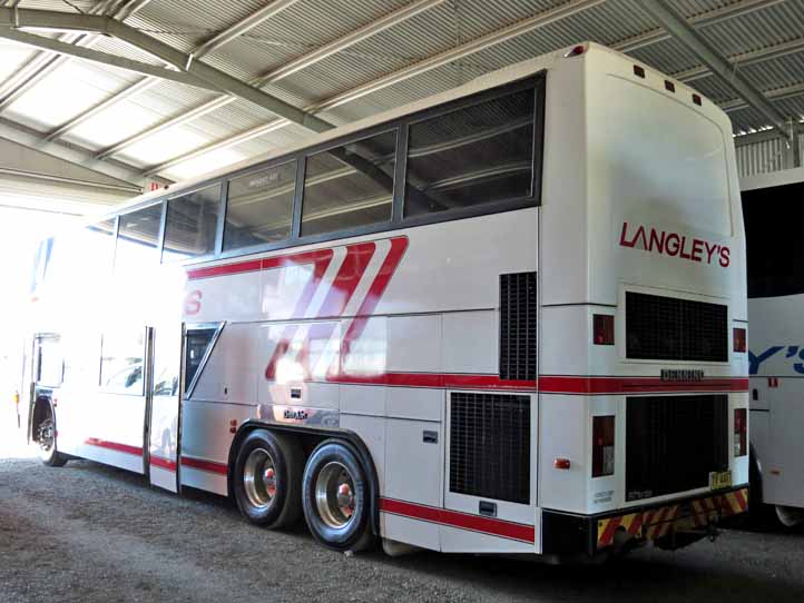 Langley's Coaches of Dubbo | australia.SHOWBUS.com BUS IMAGE GALLERY | NSW