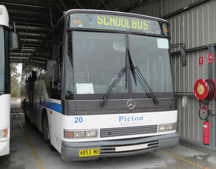 Picton Buslines | australia.SHOWBUS.com BUS IMAGE GALLERY | NSW