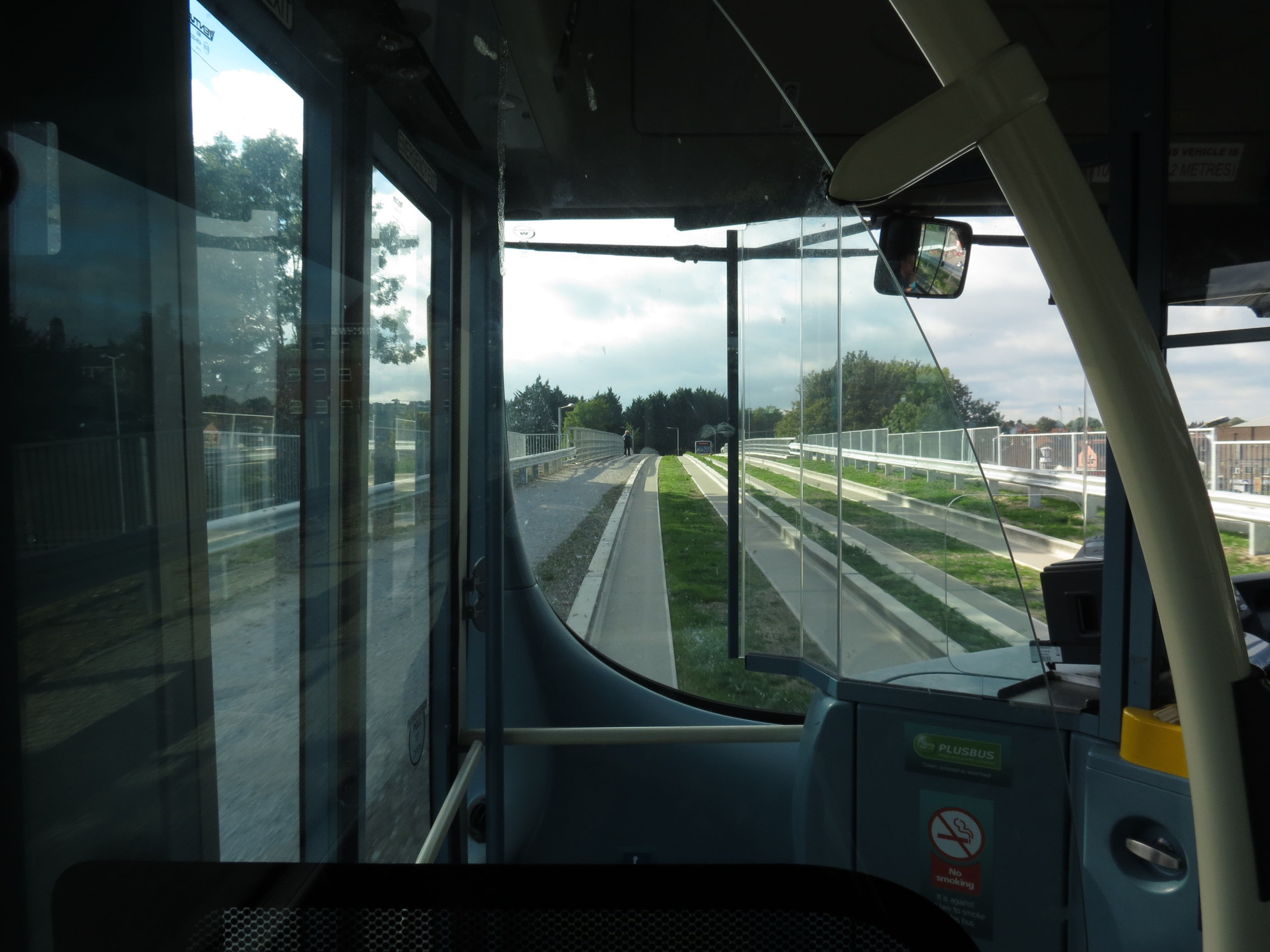 The SHOWBUS Photo Gallery - Arriva the Shires Coaches