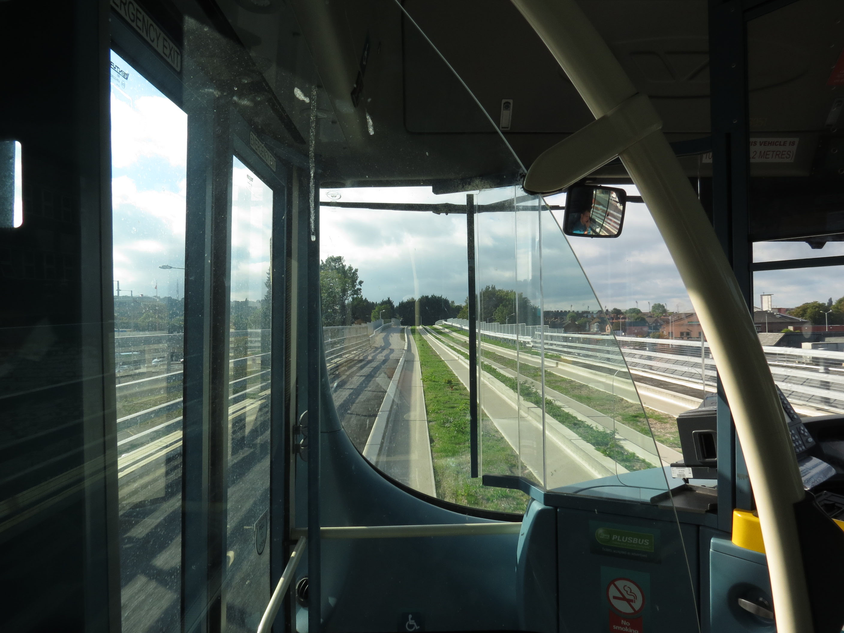 The SHOWBUS Photo Gallery - Arriva the Shires Coaches