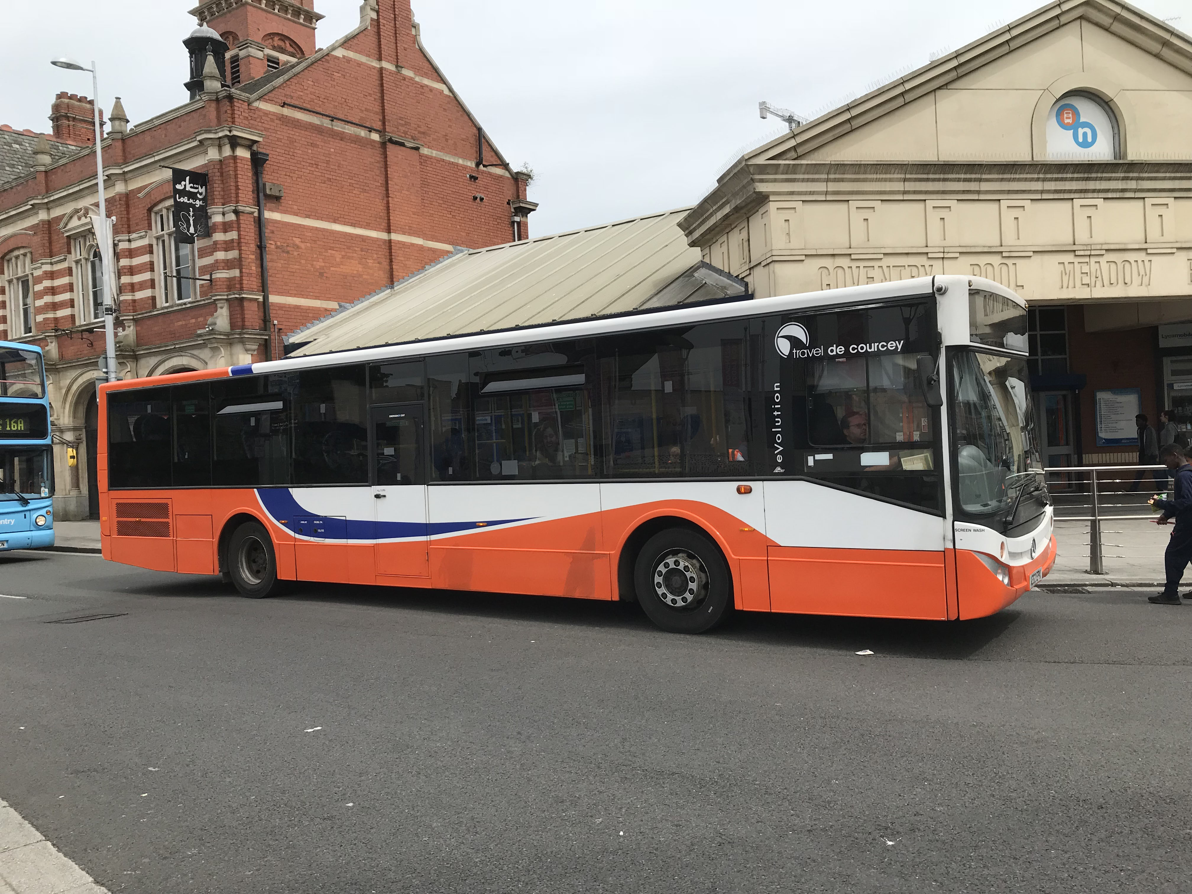 Mike de Courcey Travel | SHOWBUS PHOTO GALLERY