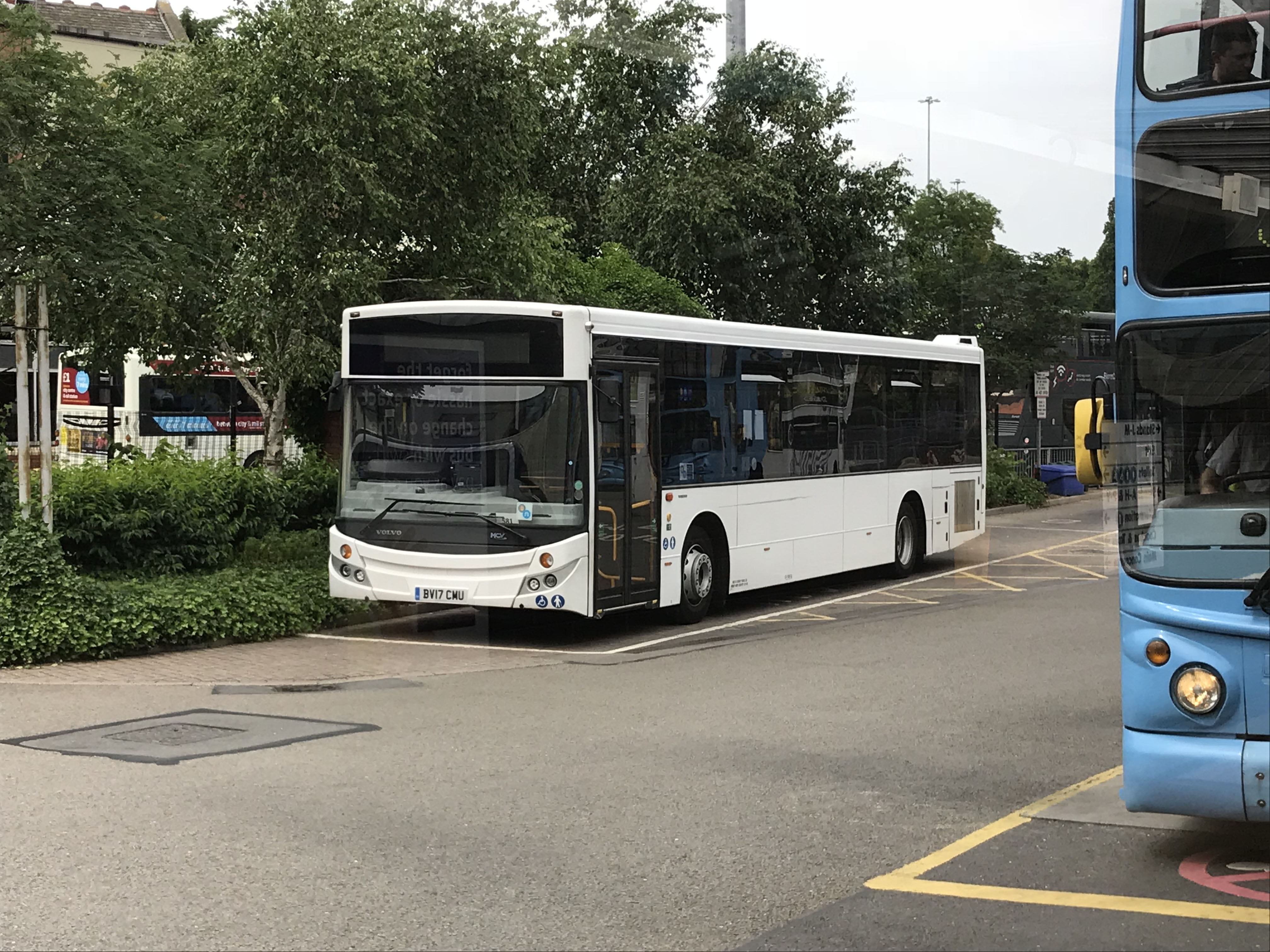 Mike de Courcey Travel | SHOWBUS PHOTO GALLERY
