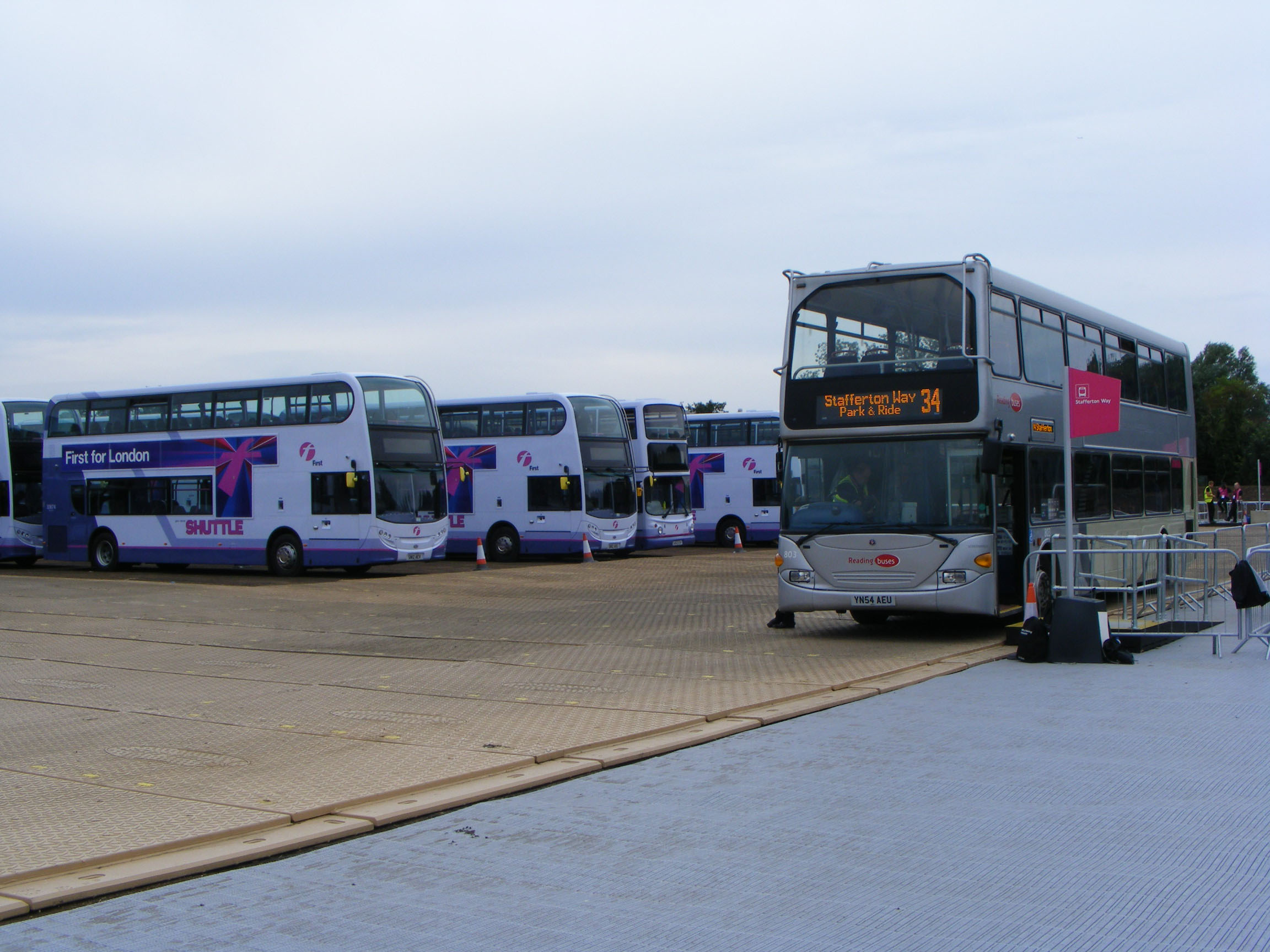 Reading Buses SHOWBUS BUS IMAGE GALLERY