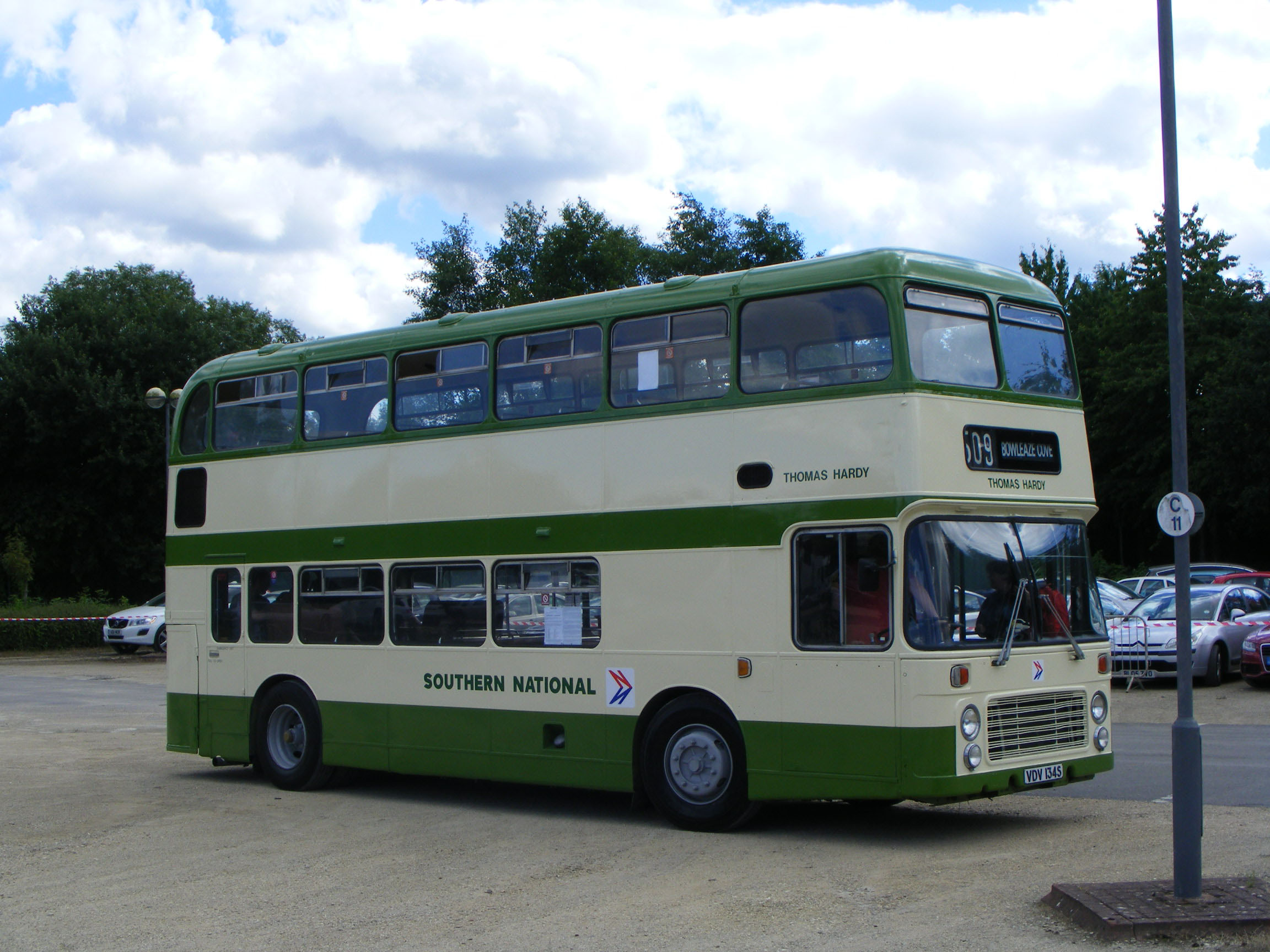 The SHOWBUS Photo Gallery - Southern National