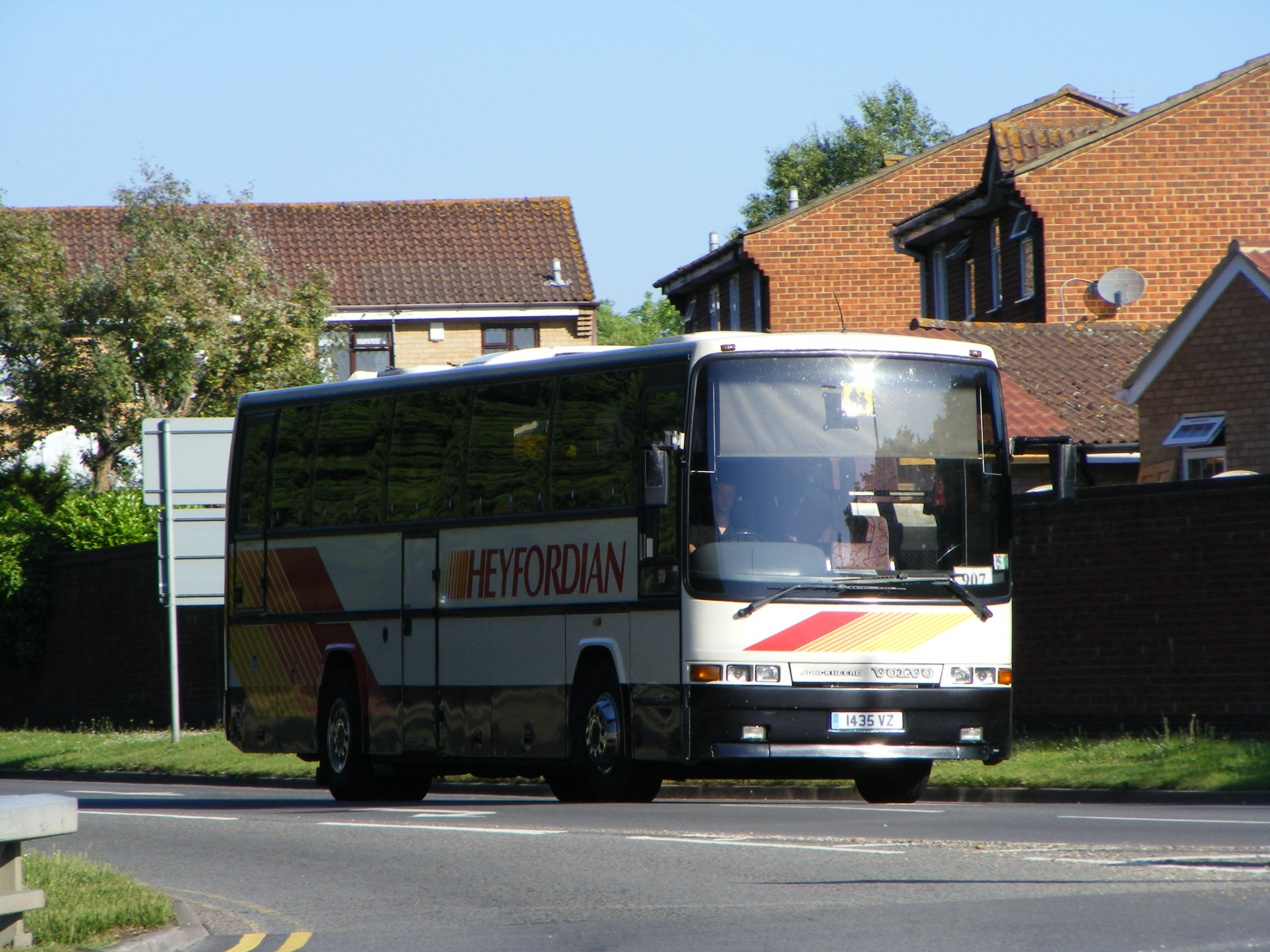 Heyfordian Travel | SHOWBUS BUS IMAGE GALLERY | Oxfordshire