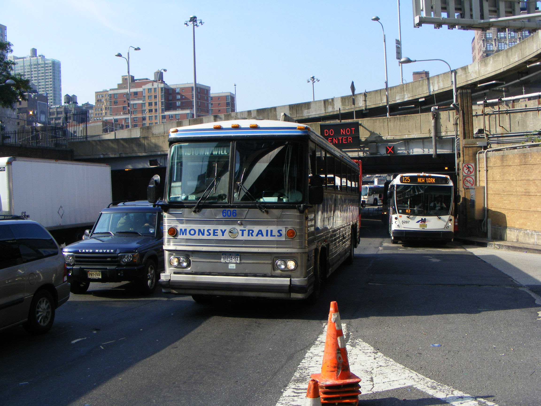 New York state | SHOWBUS AMERICA BUS IMAGE GALLERY | MCI Coaches | USA