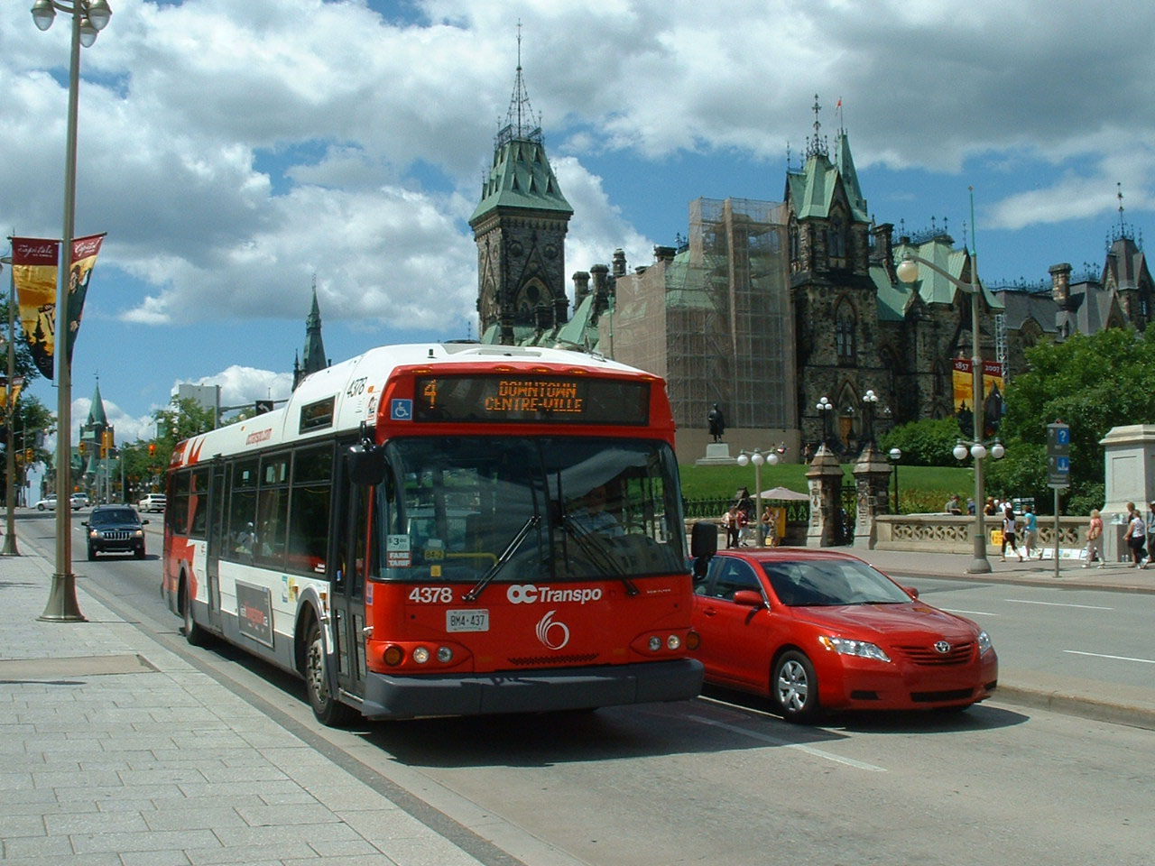 OC Transpo | SHOWBUS International BUS IMAGE GALLERY | Canada