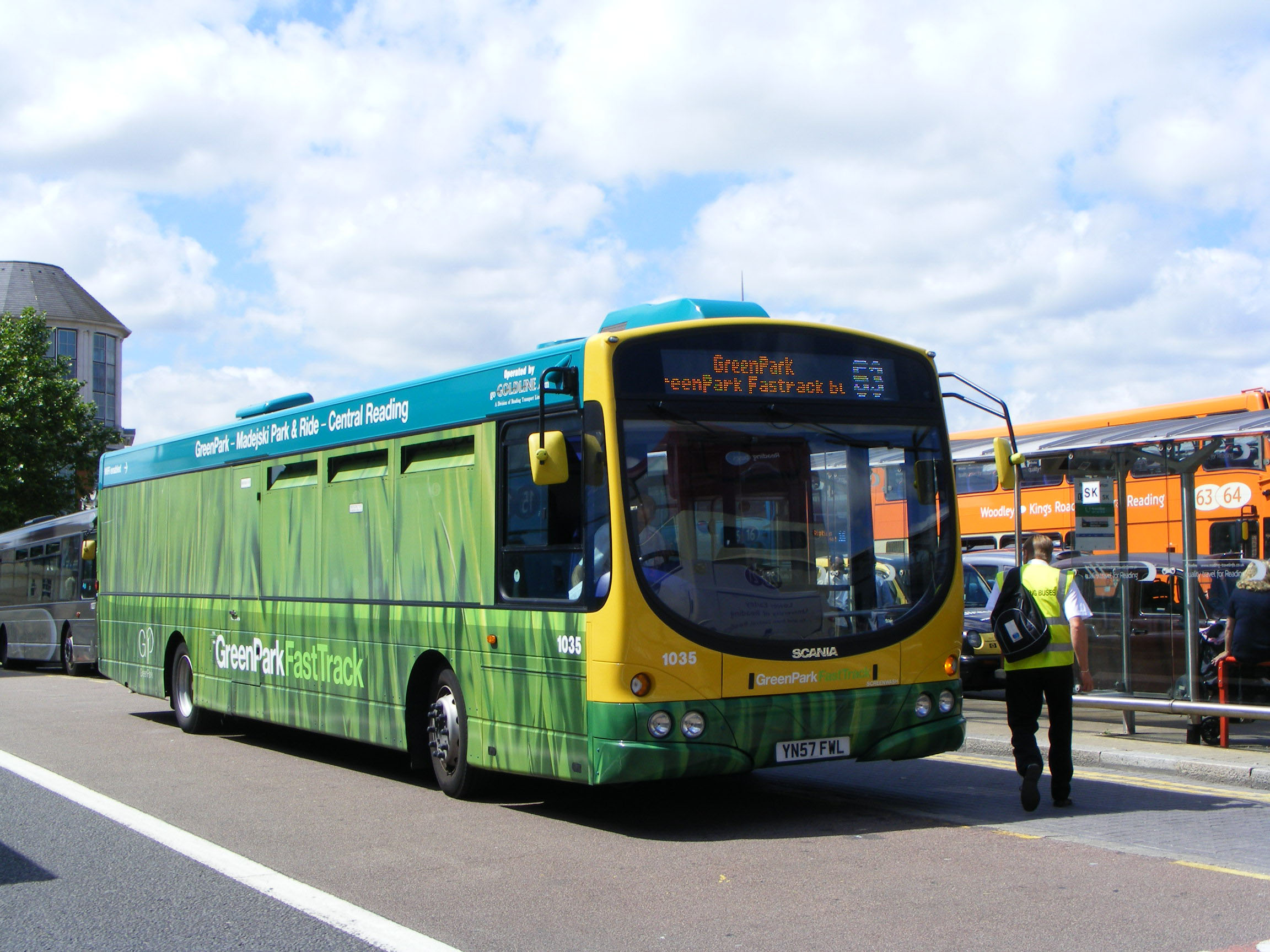 Reading Buses SHOWBUS BUS IMAGE GALLERY