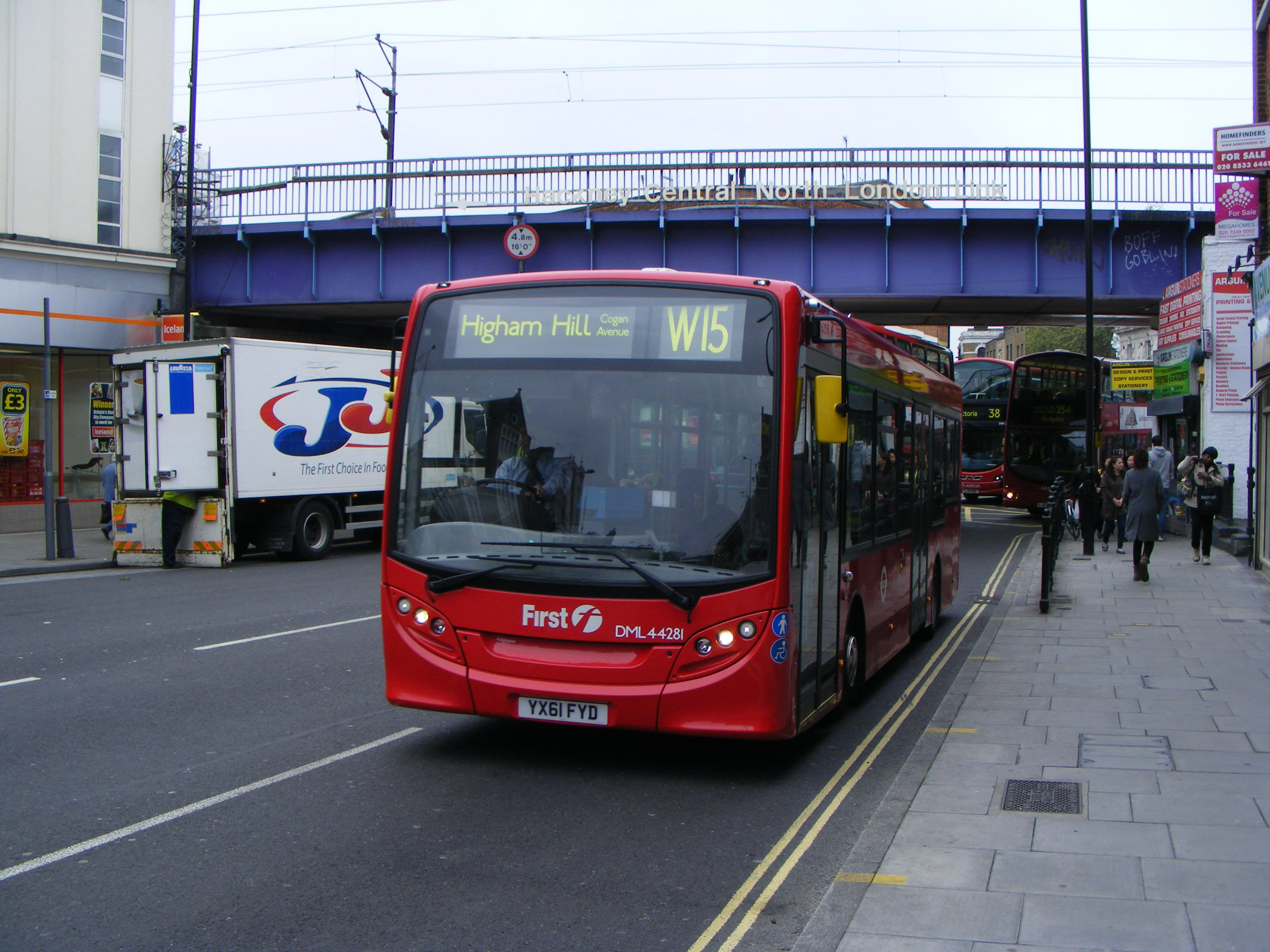 SHOWBUS PHOTO GALLERY First in London
