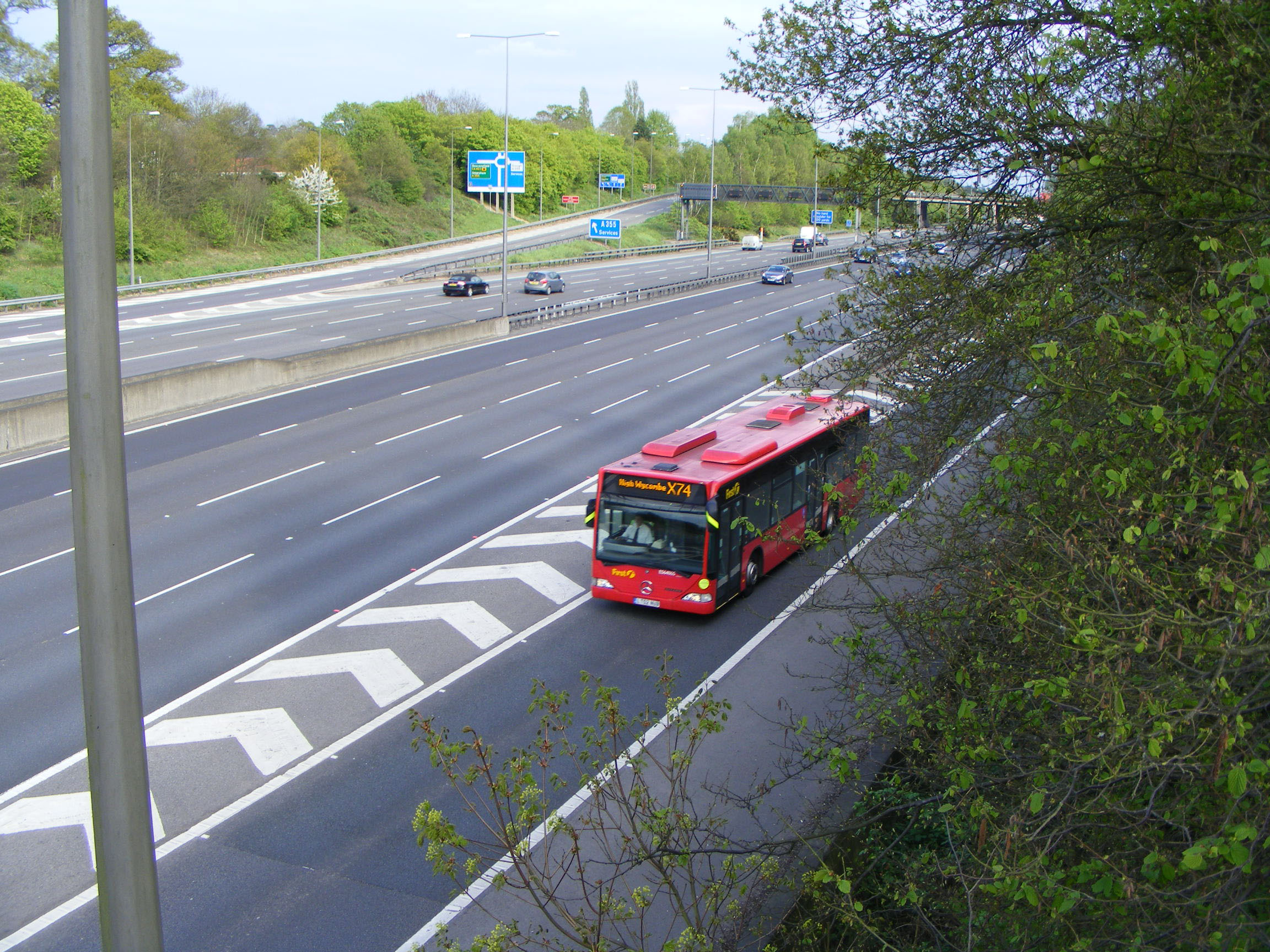 SHOWBUS PHOTO GALLERY First in London