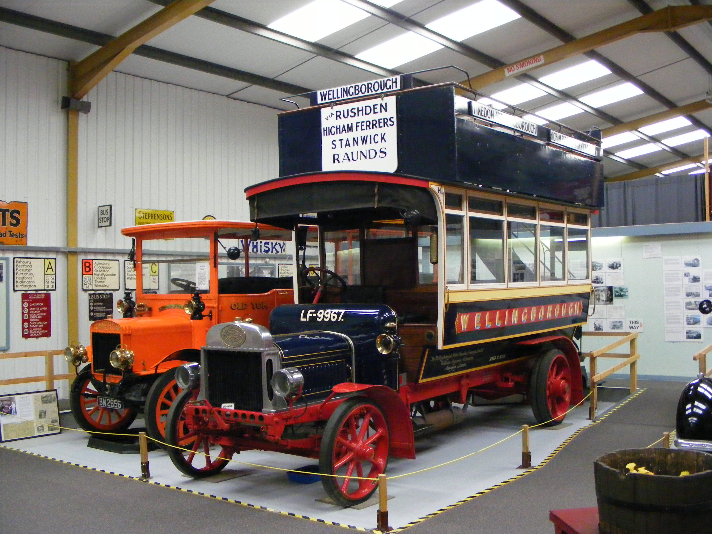 United Counties | SHOWBUS BUS IMAGE GALLERY | Midlands