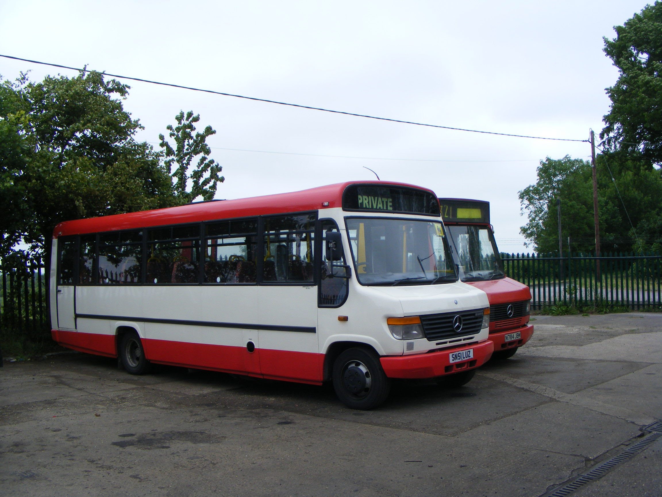 Red Eagle - SHOWBUS BUS IMAGE GALLERY