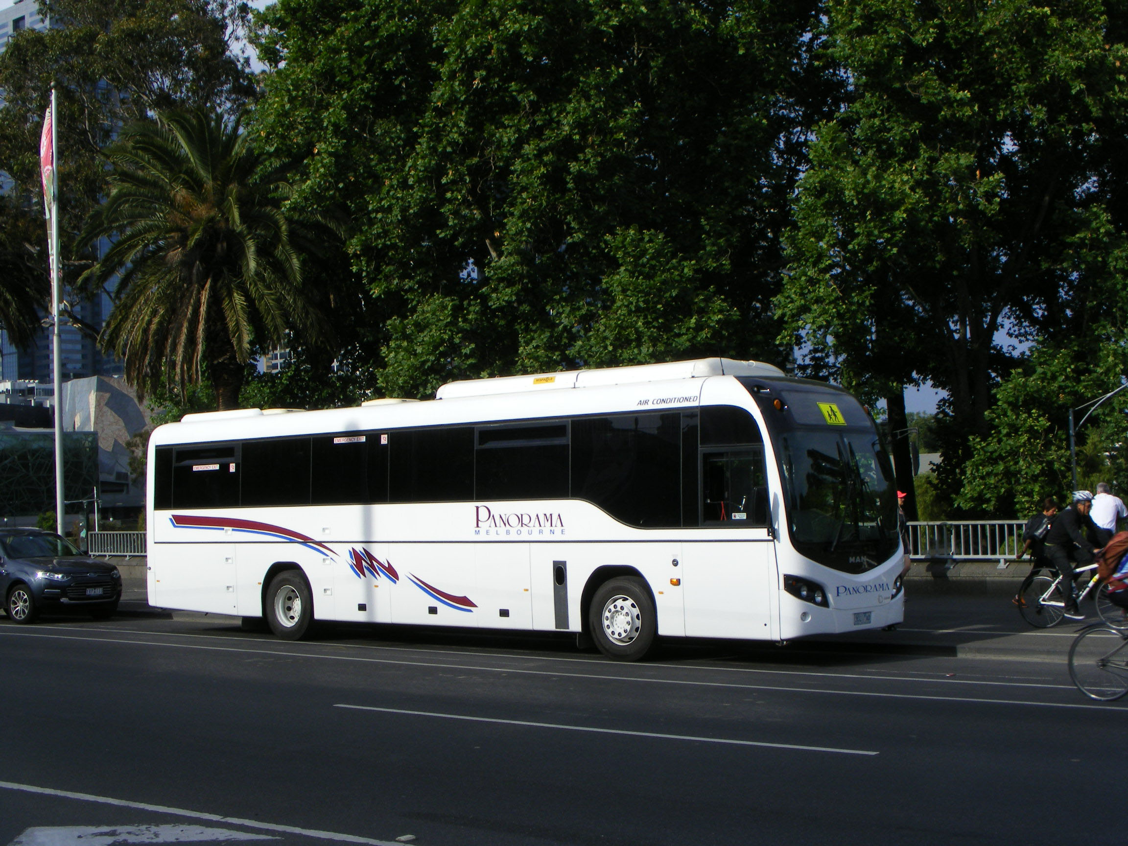 Panorama Coaches - australia.SHOWBUS.com BUS IMAGE GALLERY - Dineen Group