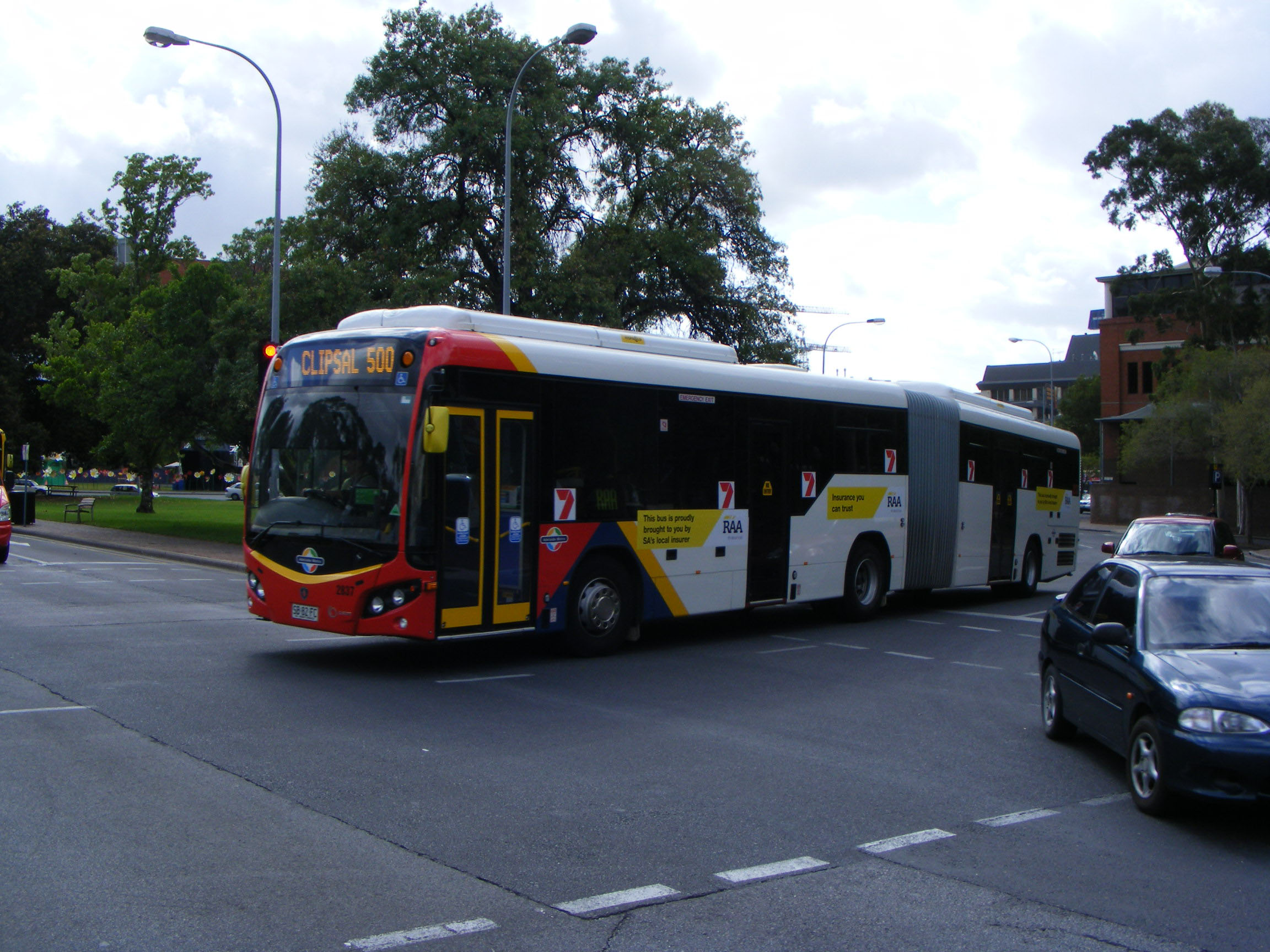 Adelaide Metro articulated buses | australia.SHOWBUS.com BUS IMAGE GALLERY