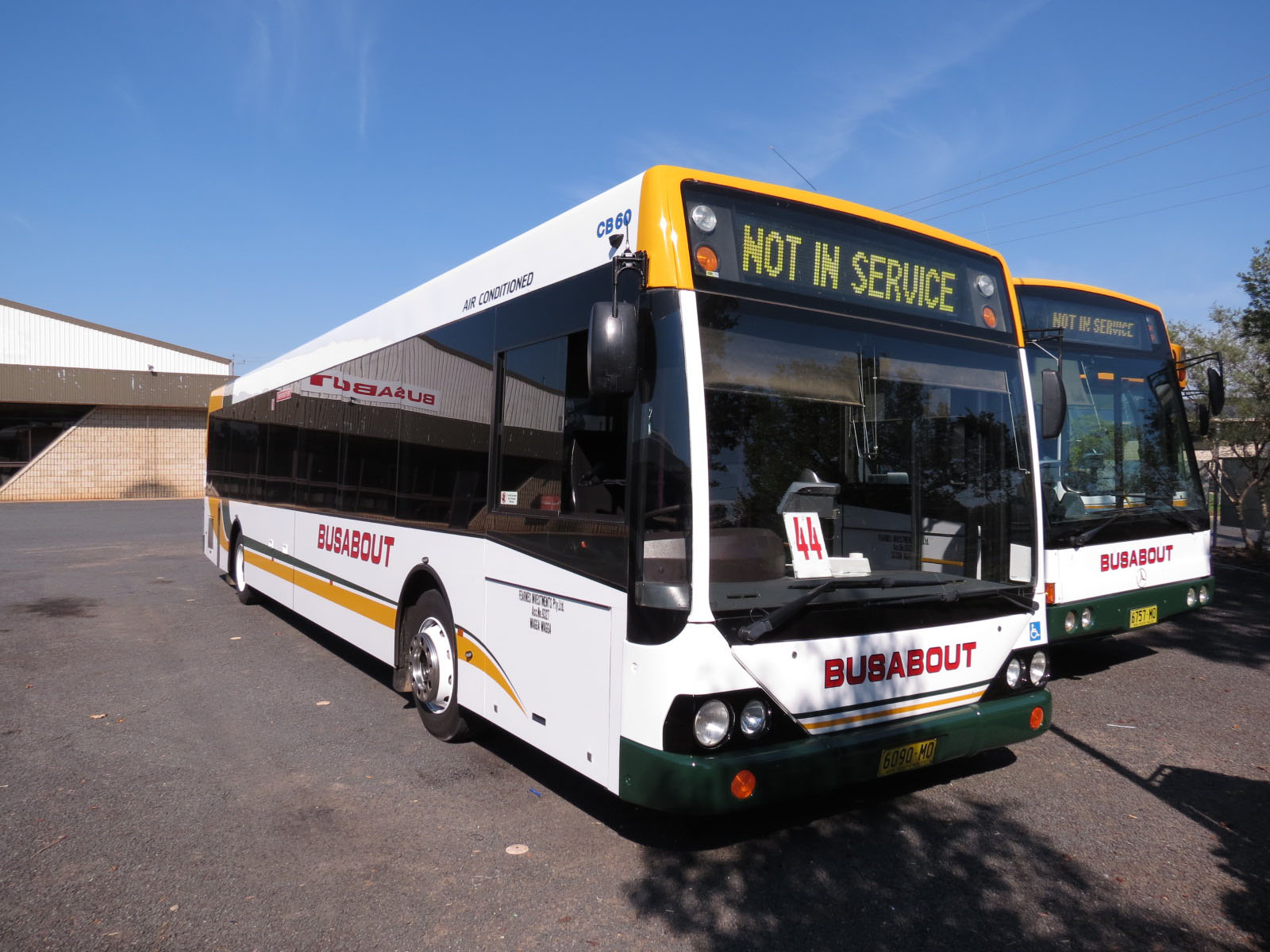 Busabout Wagga Wagga | australia.SHOWBUS.com BUS IMAGE GALLERY