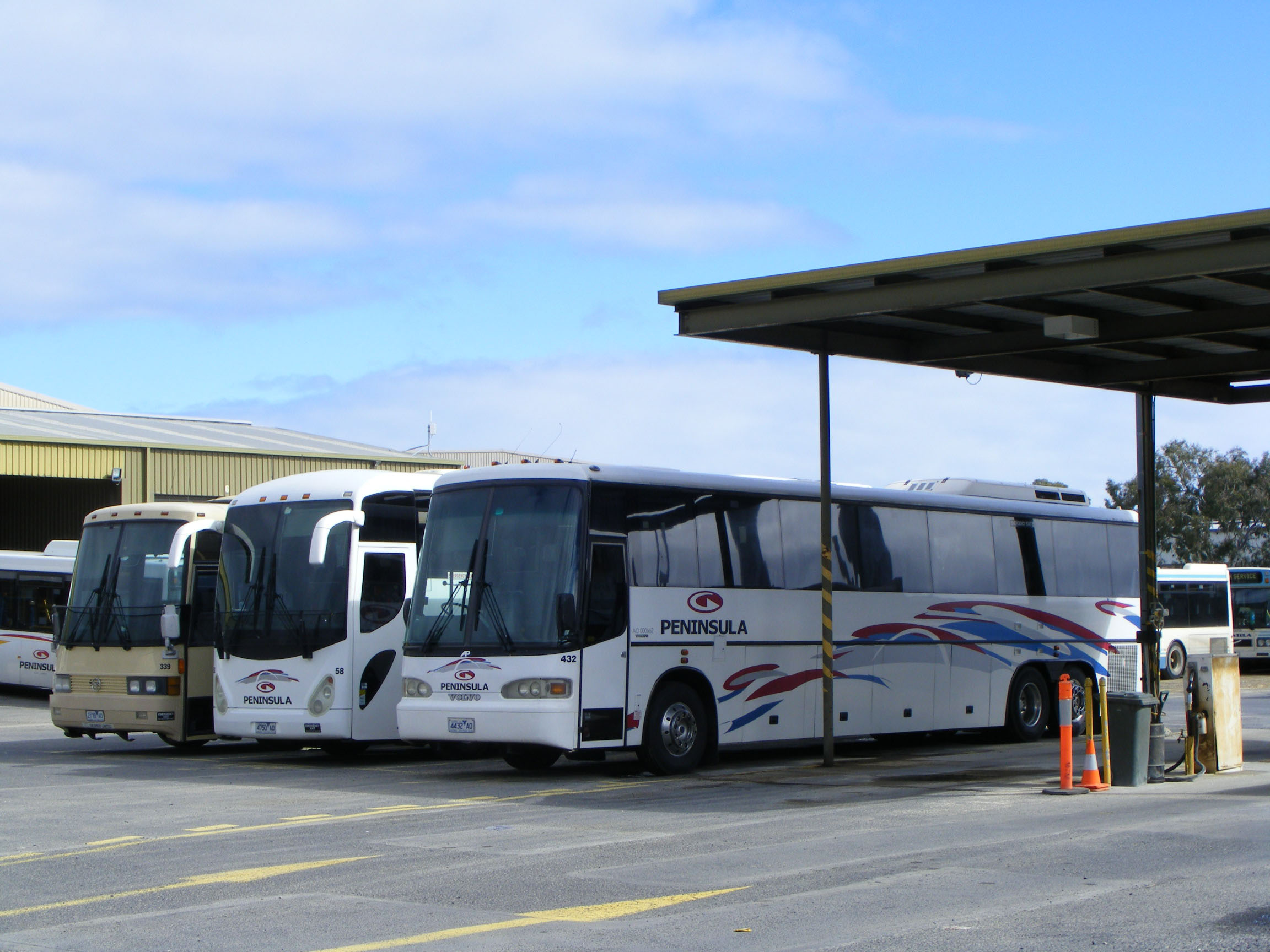 australia.SHOWBUS.com PHOTO GALLERY - Peninsula Bus Lines