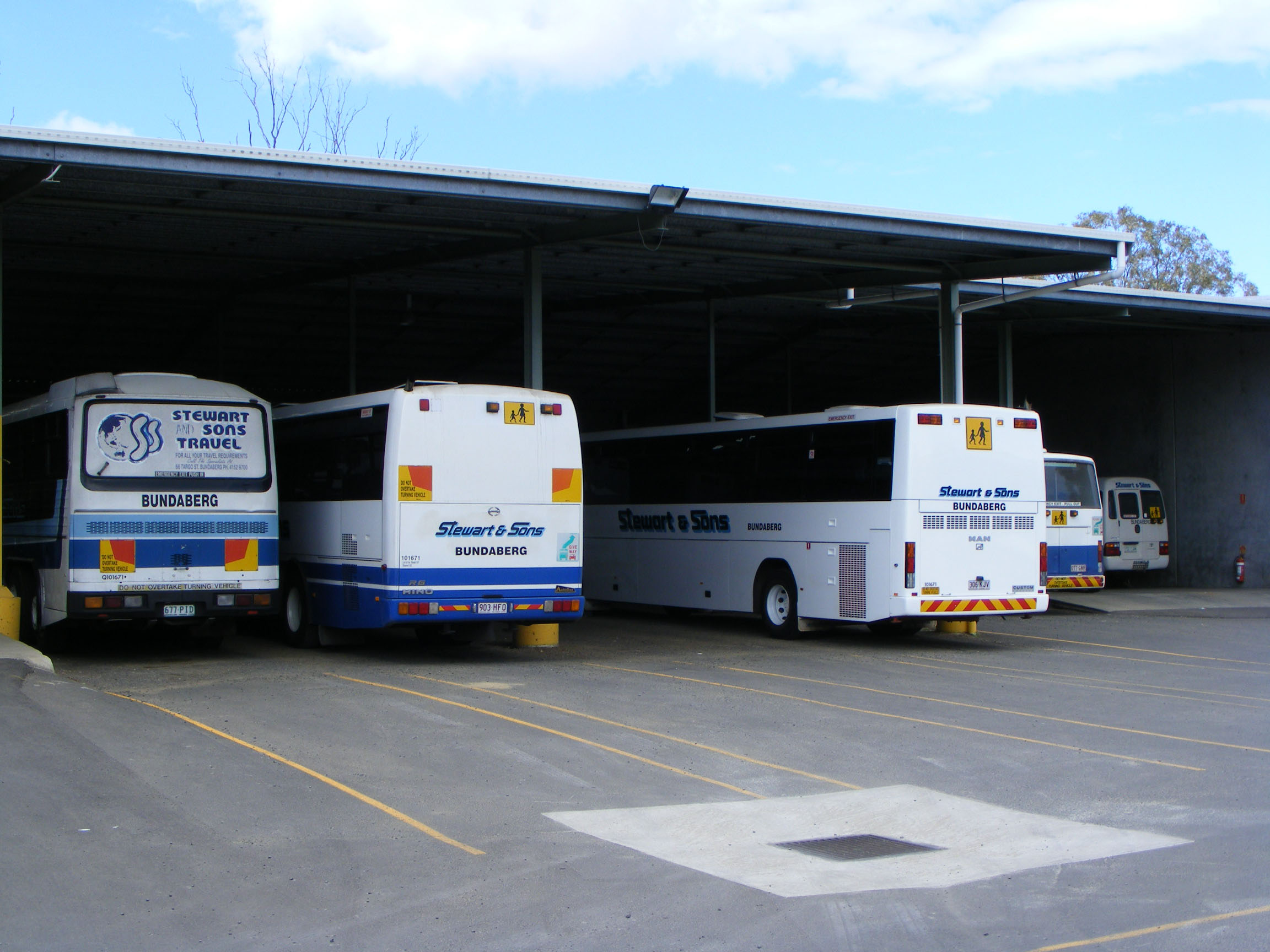 Stewart & Sons Bundaberg australia.SHOWBUS.com BUS IMAGE GALLERY