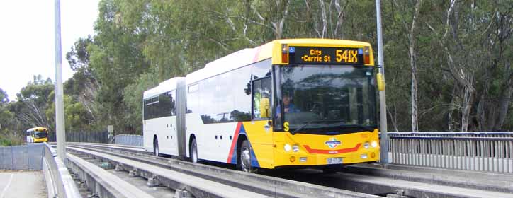 Adelaide Metro articulated buses | australia.SHOWBUS.com BUS IMAGE GALLERY