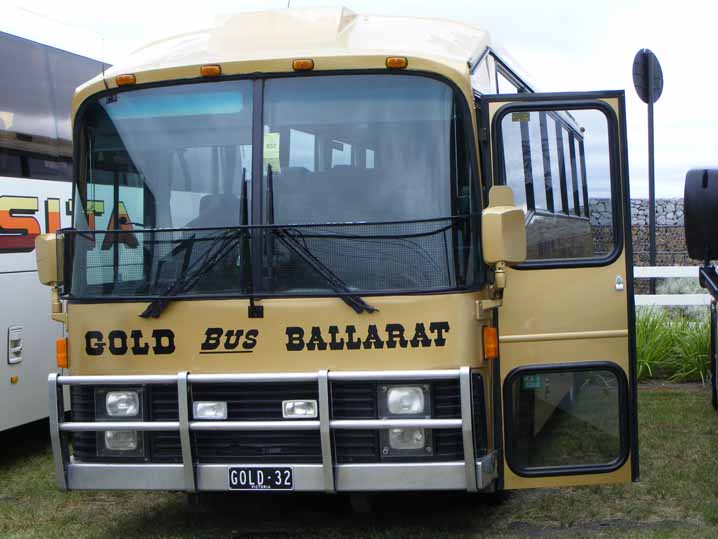 Gold Bus Ballarat | australia.SHOWBUS.com BUS IMAGE GALLERY