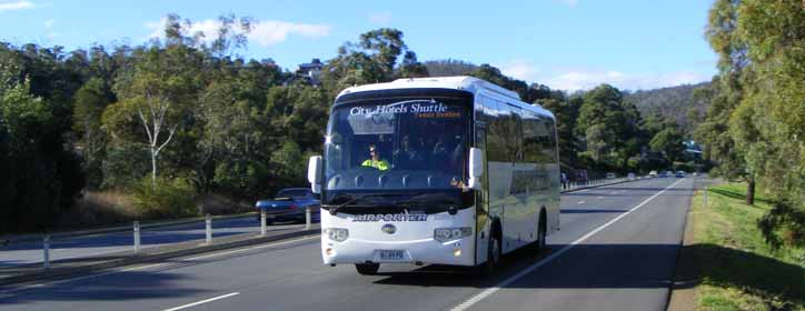 Tasmanian Redline Coaches | australia.SHOWBUS.com BUS IMAGE GALLERY