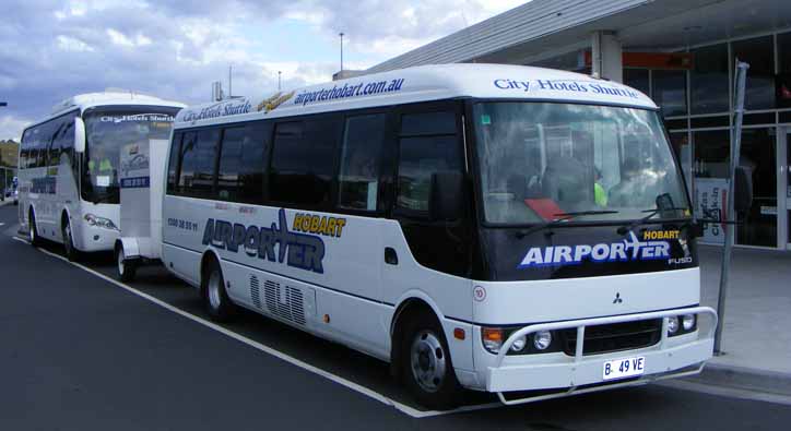Tasmanian Redline Coaches | australia.SHOWBUS.com BUS IMAGE GALLERY
