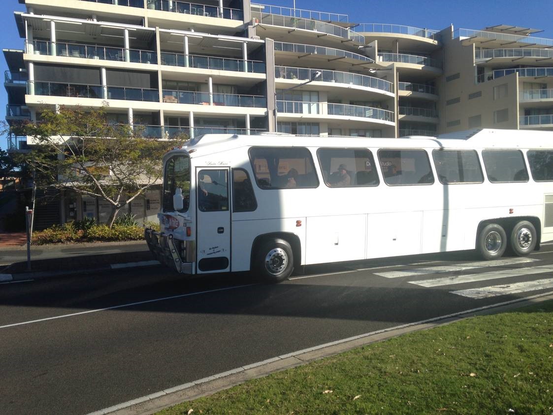 Red & White | australia.SHOWBUS.com BUS IMAGE GALLERY
