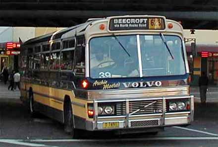 The SHOWBUS Bus Builders Directory - Custom Coaches